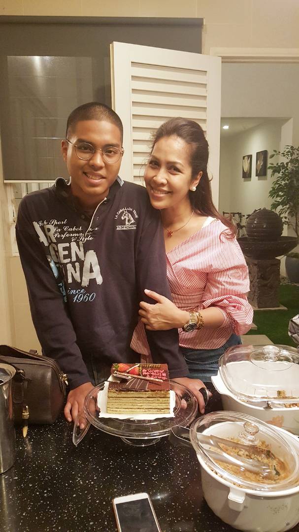 Demi Anak, DATIN ARIANIE & DATO' HATTAN Sanggup Upah USTAZ Datang Ke ...