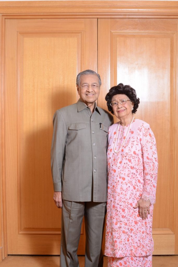 Diuji Dengan Kanser Mulut PUAN SRI DATO’ AZRENE ABDULLAH Giat Membantu ...