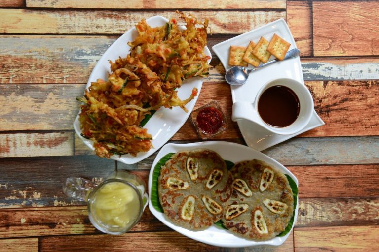 Kafe Bunga Lawang Milik RUHIL SYAFINAZ, Mengangkat Resipi Nenek Moyang!