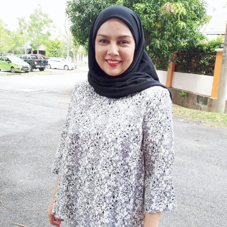 Tak Jemu Tengok Penyanyi 80an DATIN AZIE Ni, Masih CANTIK Walau Berusia ...