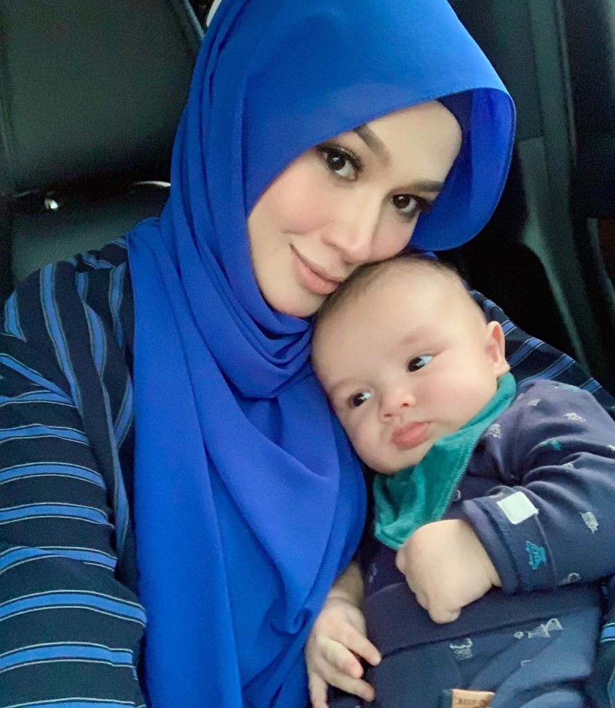 Logik Lah Kalau Dah Jadi Mak, Instagram Penuh Gambar Anak Macam Datin ...
