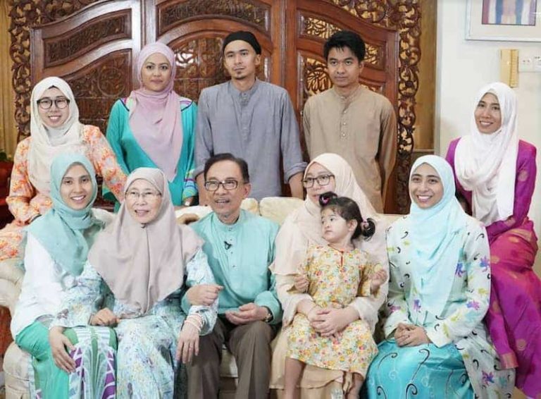 Nikmat Lebaran Yang Sederhana NURUL ILHAM & NURUL IMAN ANWAR