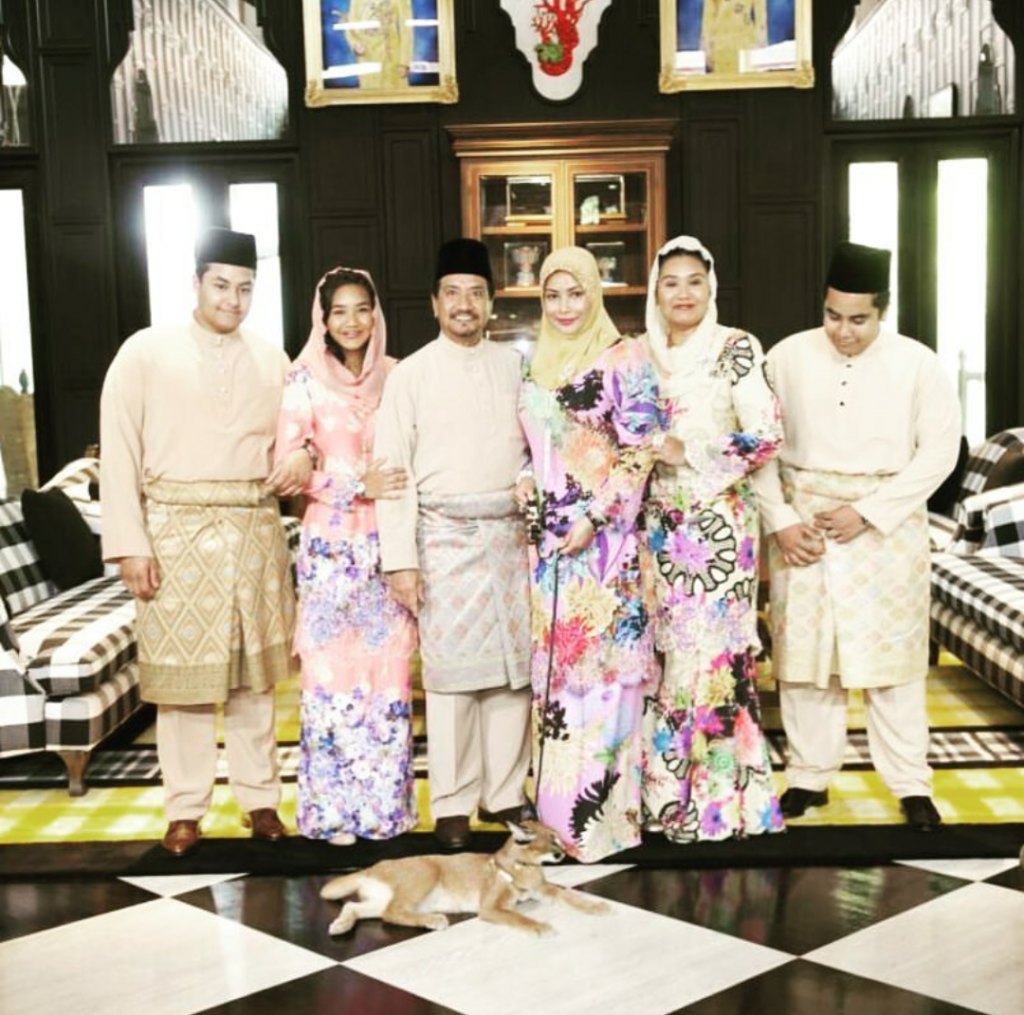 Sultan Mizan And Sultanah Nur Zahirah Pesan Rakyat Amal Puasa 6 Syawal Nona