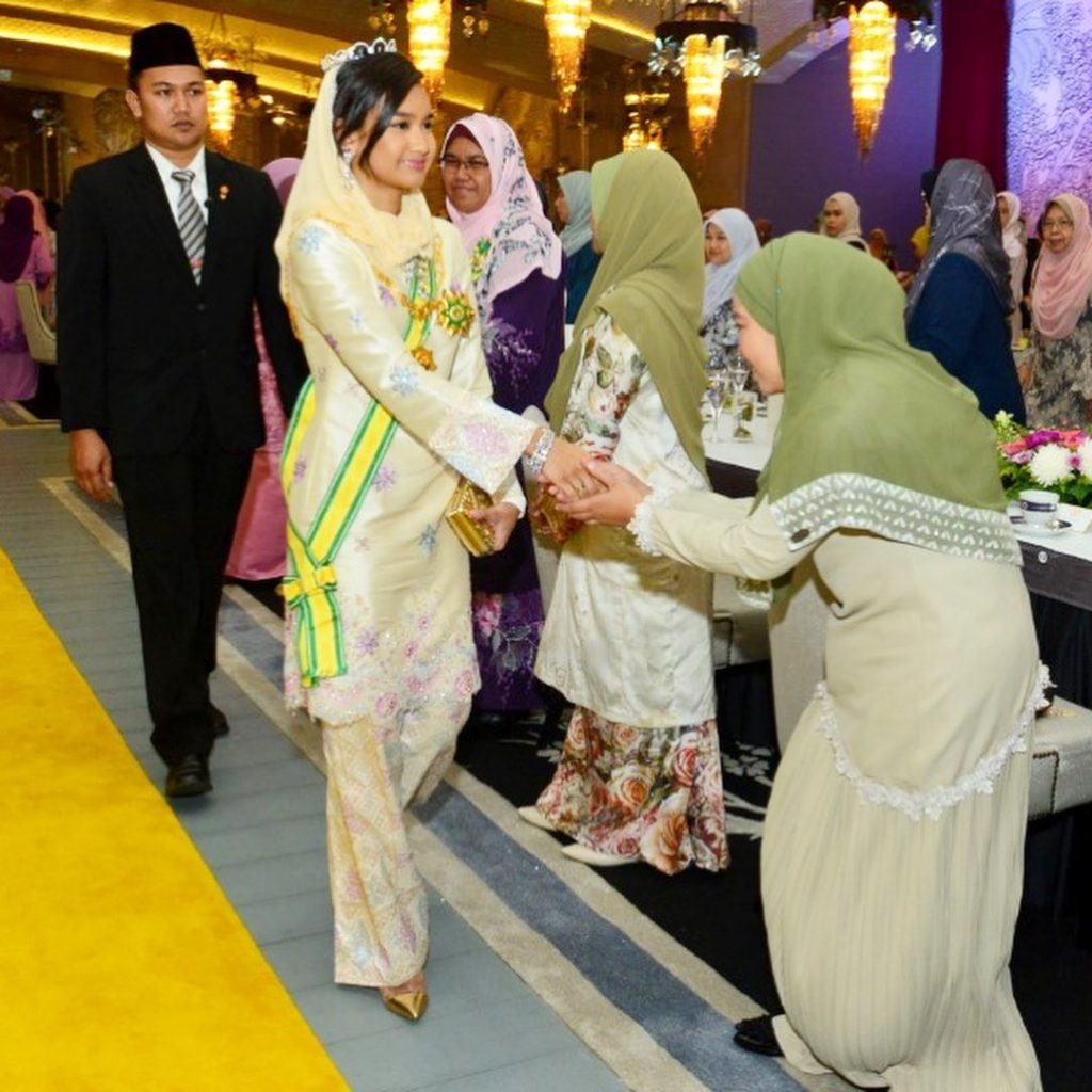 Pesona Tengku Puteri Utama Tengku Nadhirah Zahrah, Persis Bondanya ...