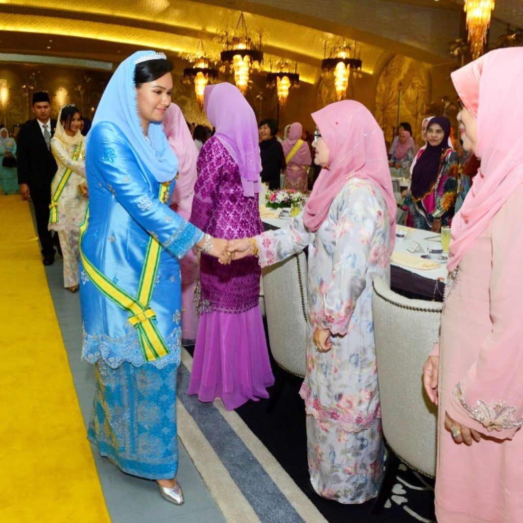 Pesona Tengku Puteri Utama Tengku Nadhirah Zahrah, Persis Bondanya ...