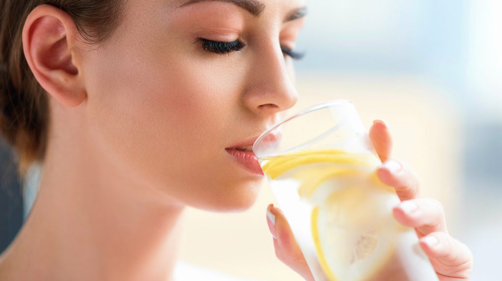 Pagi WAKTU TERBAIK Untuk Minum Air Lemon Suam. Bantu Bina Daya ...