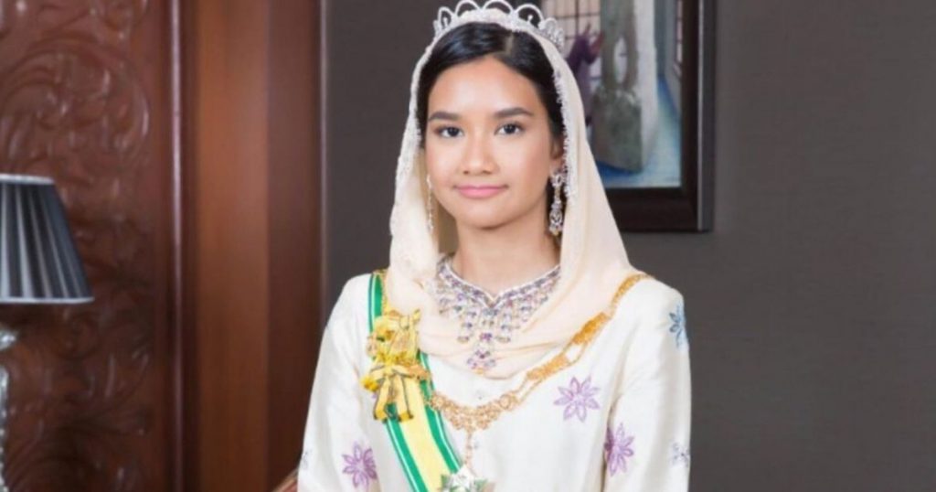 Warisi Kecantikan Bonda, YAM Tengku Puteri Daulath Terengganu Sambut ...