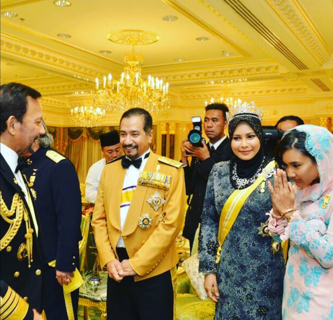 Warisi Kecantikan Bonda, YAM Tengku Puteri Daulath Terengganu Sambut ...