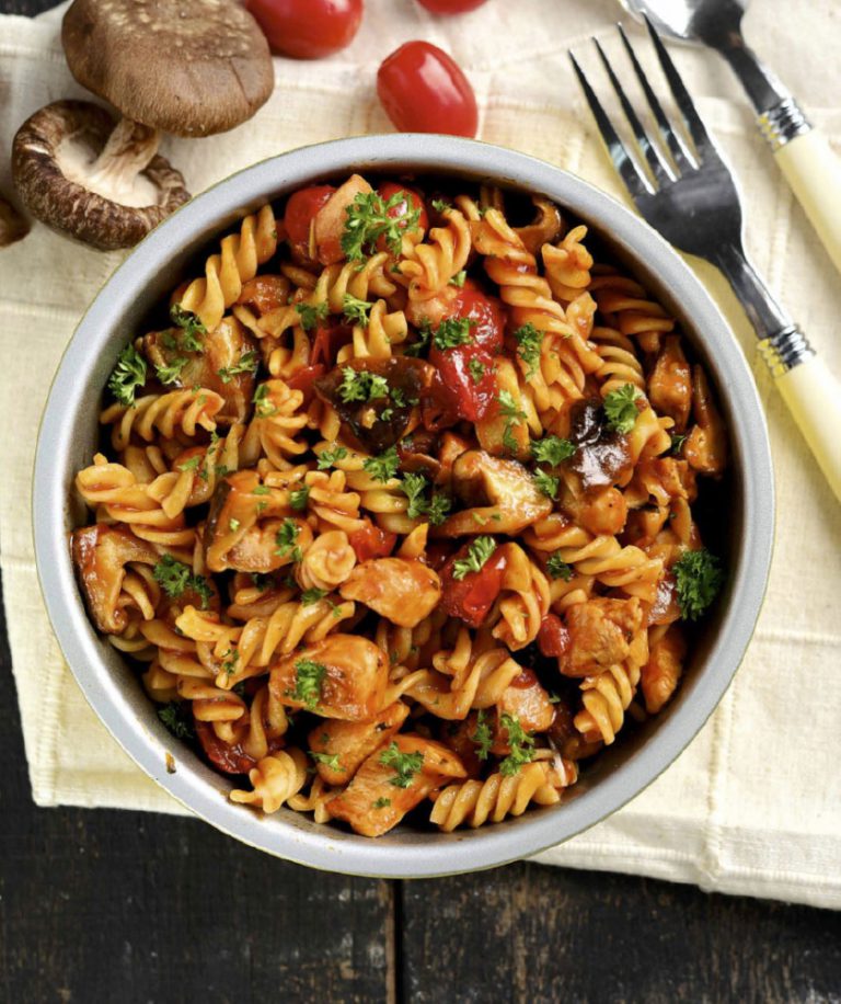 CUBA 6 RESIPI PASTA YANG MUDAH, SEDAP & BUKA SELERA!