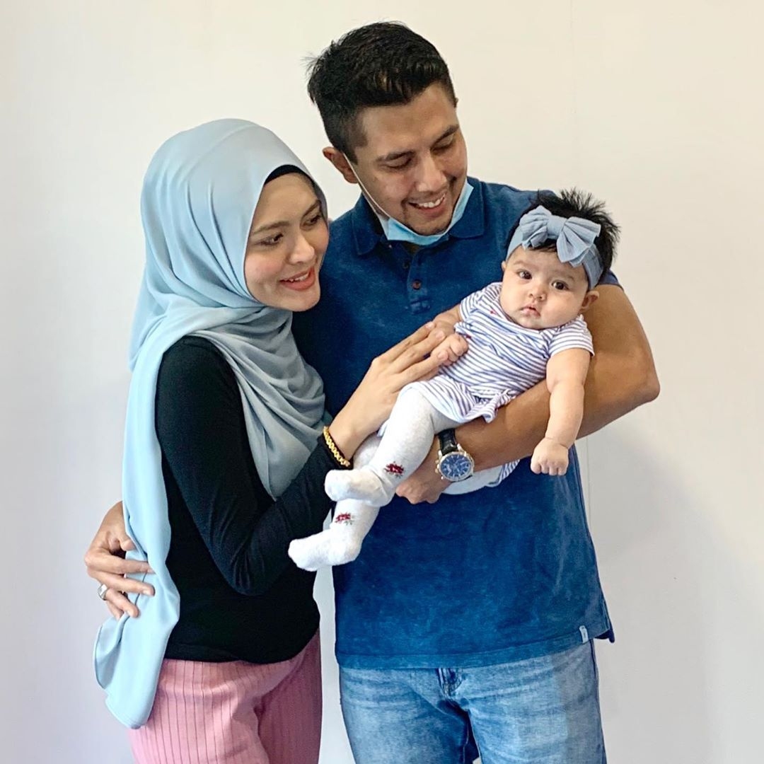 Comelnya Cucu Arwah ‘Iron Lady’ Datuk Maznah Hamid, Sedondon Baju Raya ...