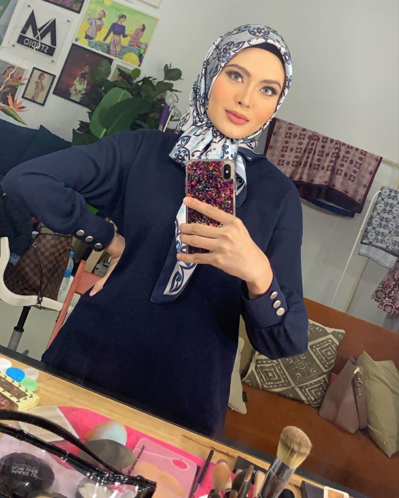 Comelnya Cucu Arwah ‘Iron Lady’ Datuk Maznah Hamid, Sedondon Baju Raya ...