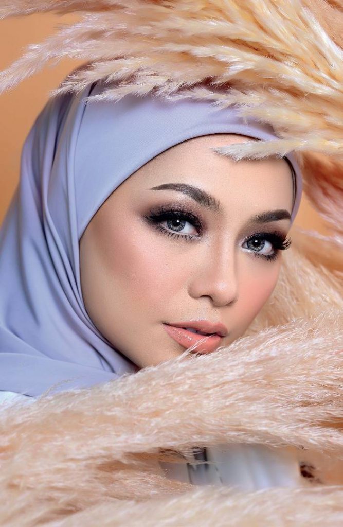 AINAA BEAUTY Pernah Dikecam Teruk, Dikatakan '‘Produk Sampah’! SYAFIQAH AINA Berjaya Mengubah ...