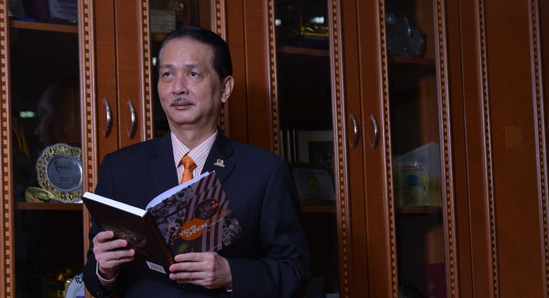 “He Did It On His Own Without His Father Being There..” Ibu DATUK WAN ...