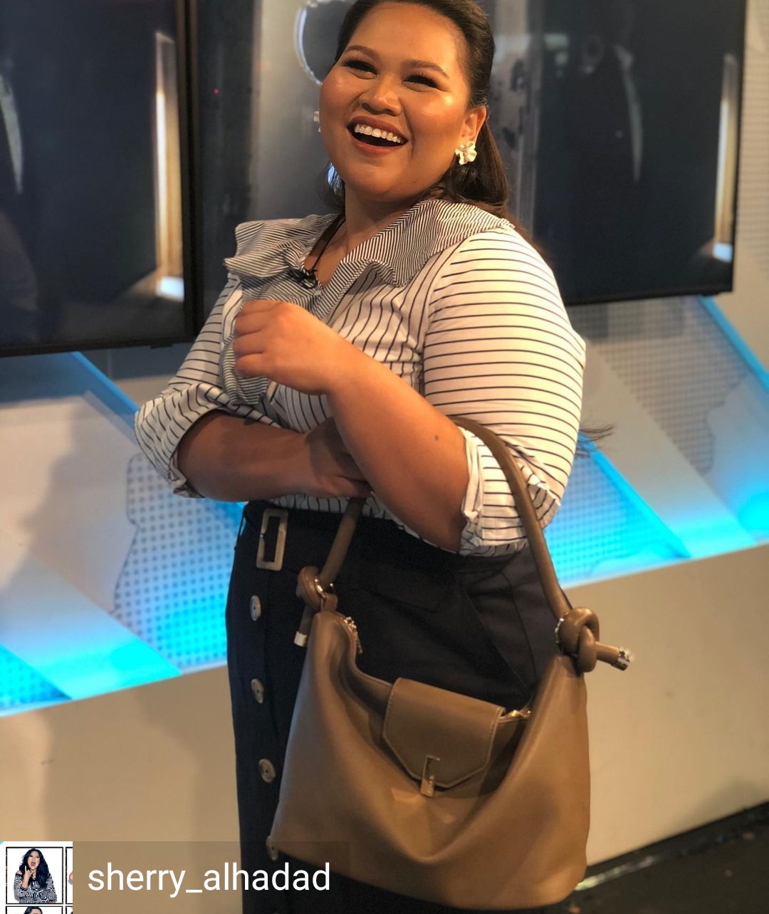 Misteri Basta Bag, Kenapa Sherry Alhadad & Kavita Sidhu, Pakai Beg ...