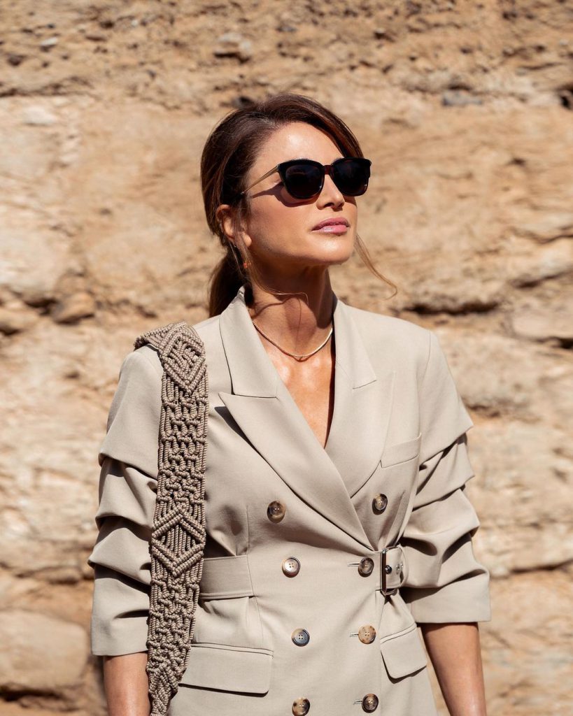 Cantik Di Samping 2 Puteri Tersayang, Queen Rania Kekal Menawan Di Usia 50