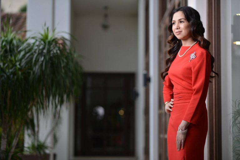 Aura ‘Cinderella’ Melayu, Bakat Lakonan HALIZA MISBUN Cetus Fenomena ...