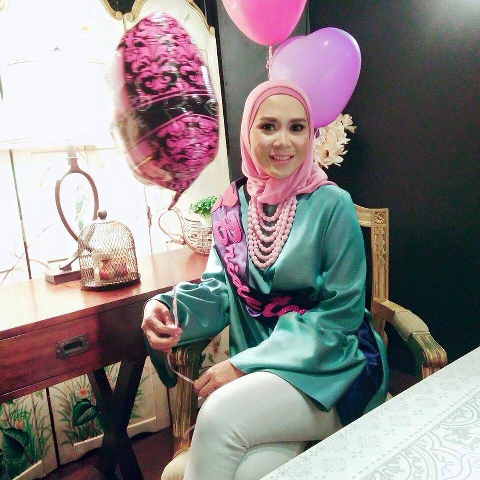 “He Did It On His Own Without His Father Being There..” Ibu DATUK WAN ...