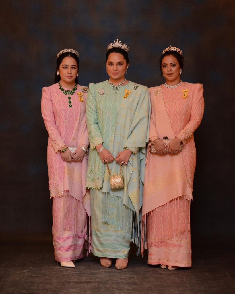 Tenun Pahang Diraja Cantik Penuh Pesona Serta Terselit Simbolik ...