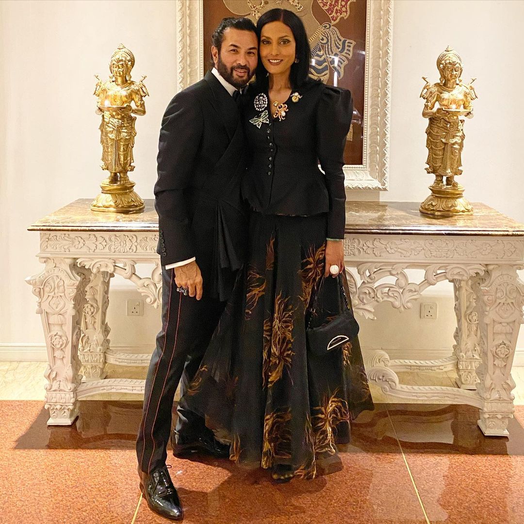 Pernah Digelar 'Putera Fesyen Malaysia', Dato' Sri Bernard Chandran Kekal Segak Pada Usia 53!