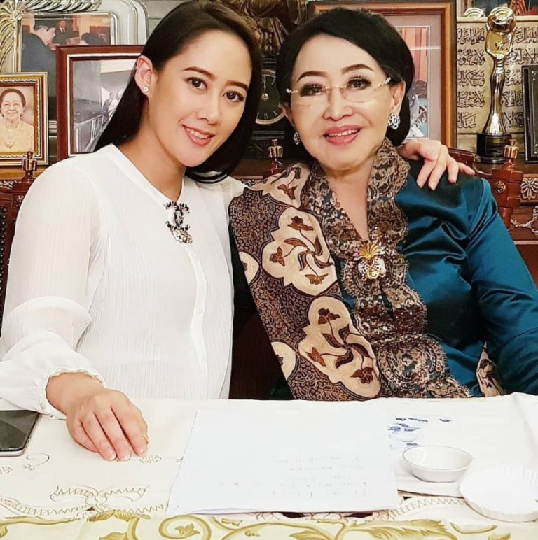 Usia 94 Tahun, Pengasas Mustika Ratu - Ibu Mooryati Soedibyo Kongsi ...