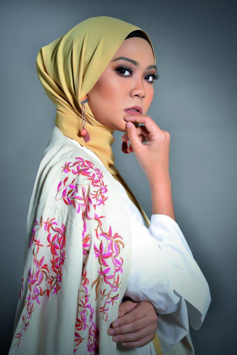 Liza Abdullah Dari Kaca Mata Anak Gadisnya, 'Mak Leha' Kekal Cantik Usia 58
