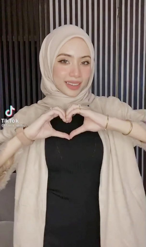 Nenek ‘Gorgeous’! AIDA KHALIDA Cantik Semula Jadi Usia 65 & Masih Aktif ...