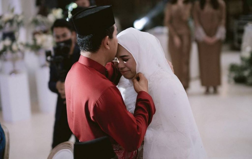 Pengalaman Bersalin Guna Kaedah Epidural & Laughing Gas Tak Menjadi ...