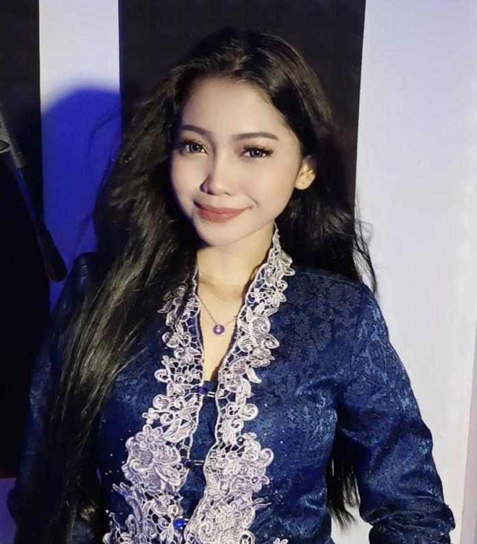 Baru 19 Tahun Dah Mampu Beli Bas Berharga Puluhan Ribu Ringgit. Kenali ...