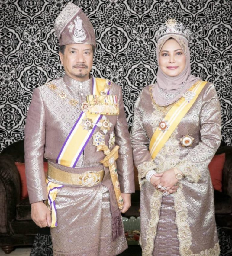 Warisi Kecantikan Bonda, Pesona YAM Tengku Puteri Daulath Persis Wanita ...