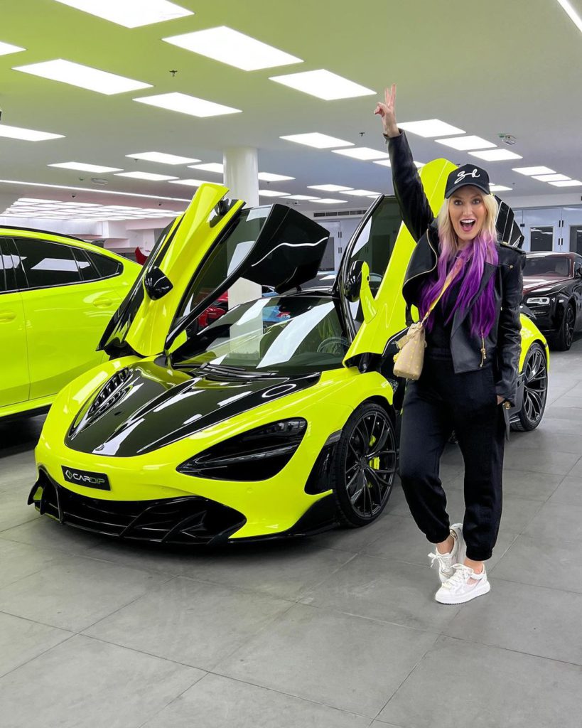 Hebat! Dari Penyampai Radio ALEX HIRSCHI Kini Pempengaruh Kereta Wanita ...