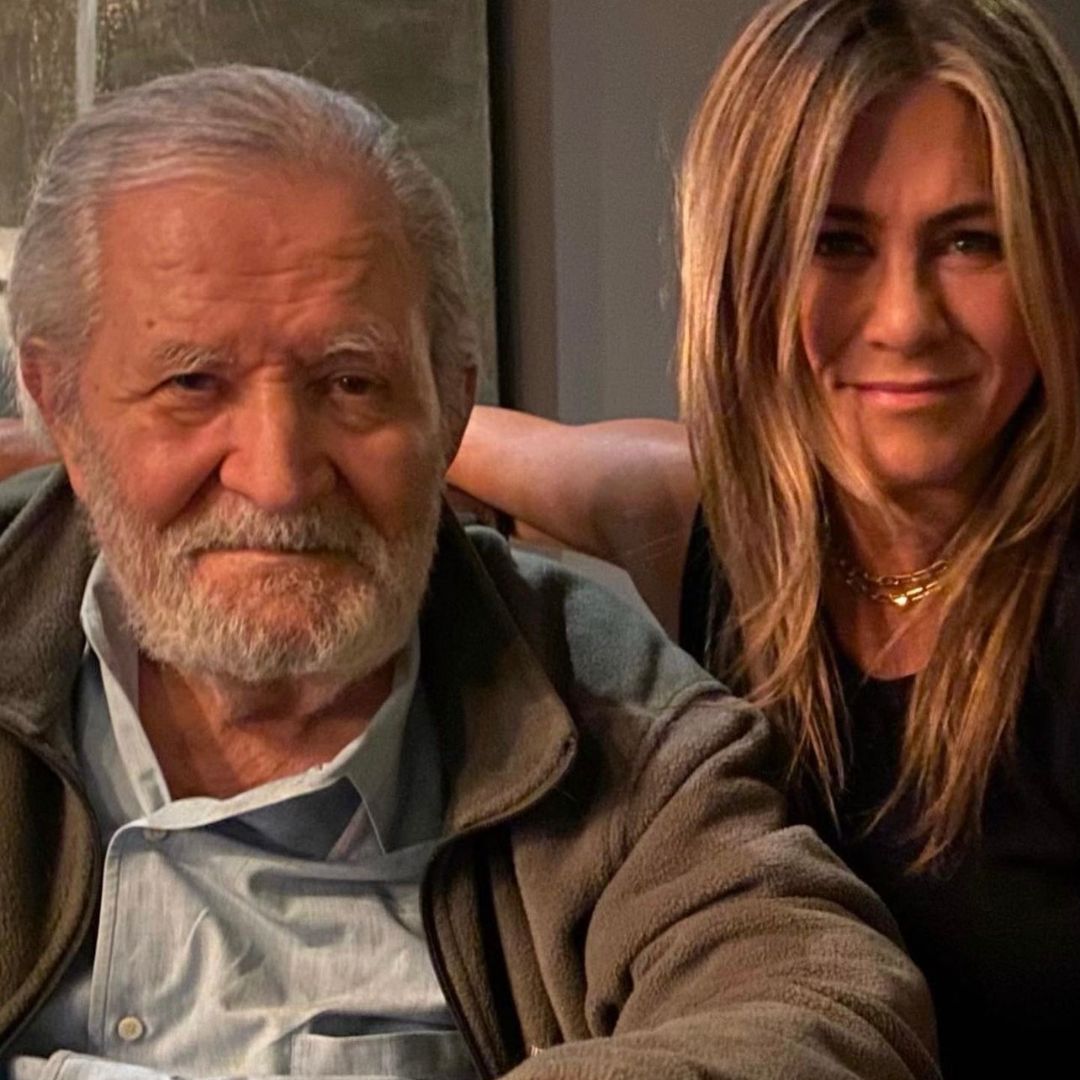 "Seorang Bapa Yang Penyayang & Manis.."- Bapa JENNIFER ANISTON ...