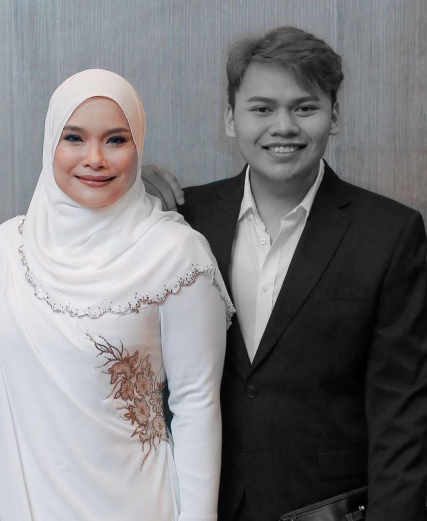 Datuk Nora Ariffin Terima Diploma Mewakili Arwah Anak, Perasaan Sebak ...