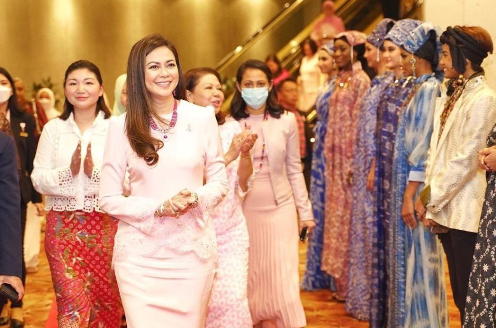 Majlis Hi Tea Pinktober BCWA Berjaya Kutip Dana Sebanyak RM100,000