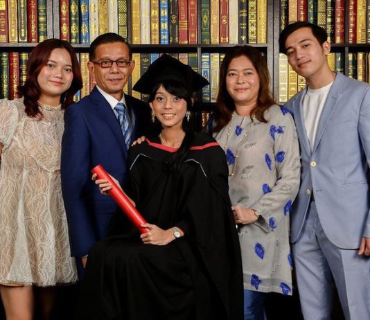 27 Tahun Kahwin & Ada 3 Anak Bijak, CHEMPAKA EMALIN PAHAMIN Wanita ...