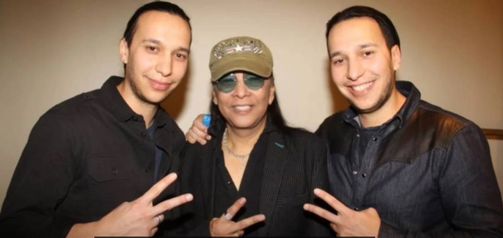 DATUK SHAKE Bahagia Bersama Datin Melina & Empat Anak, Umur 70 Tahun ...