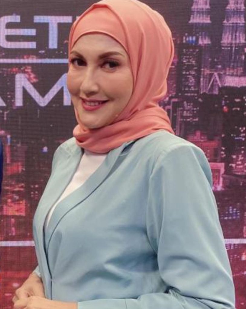 ZAKIAH ANAS 'Belanja' Gambar Usia 55 Tahun, Makin Cantik & Sopan Berhijab!