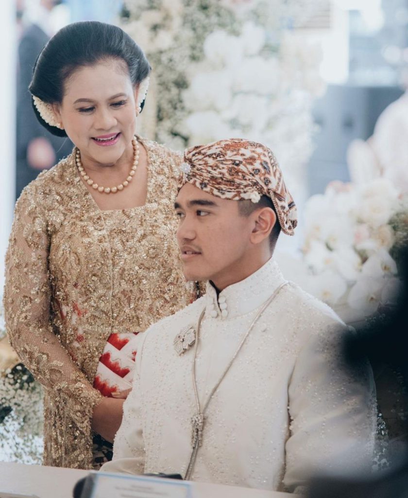 Selamat Disatukan Sebagai Suami Isteri, Jom Intai Simbolik Di Sebalik ...