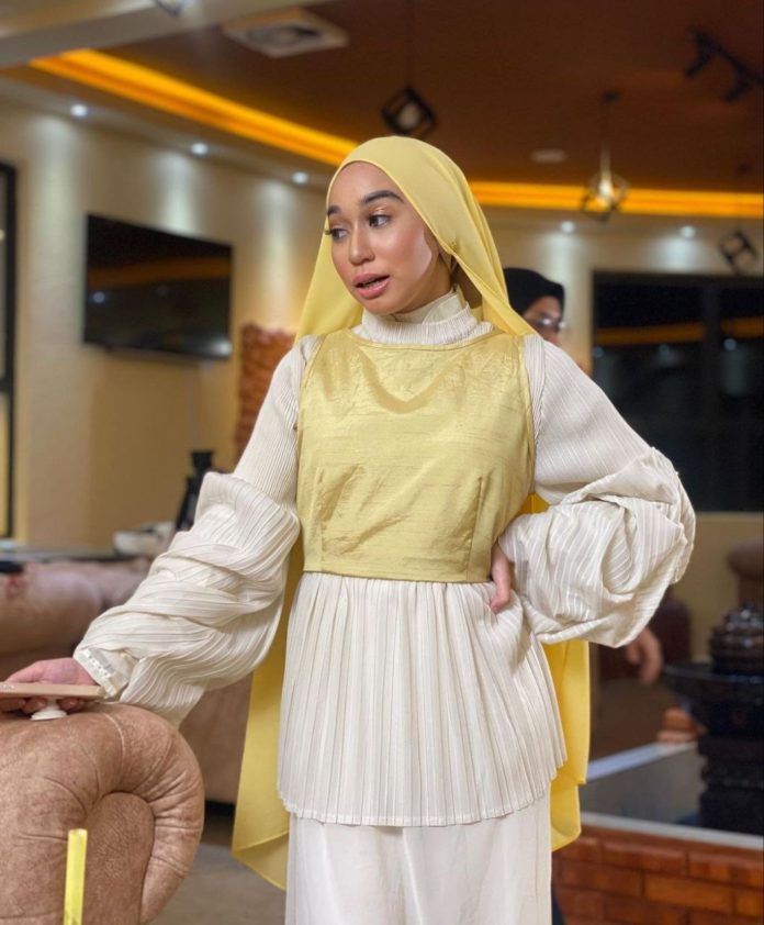 Ibu Anggun Usia 56 & Penjawat Awam Berdedikasi, Dato' Sri Suriani Ahmad ...