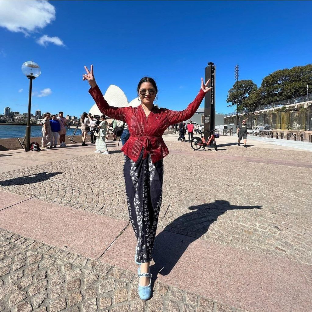 Tamat Pengajian Jurusan Teater Muzik Di Australia, Anak Gadis RUTH ...