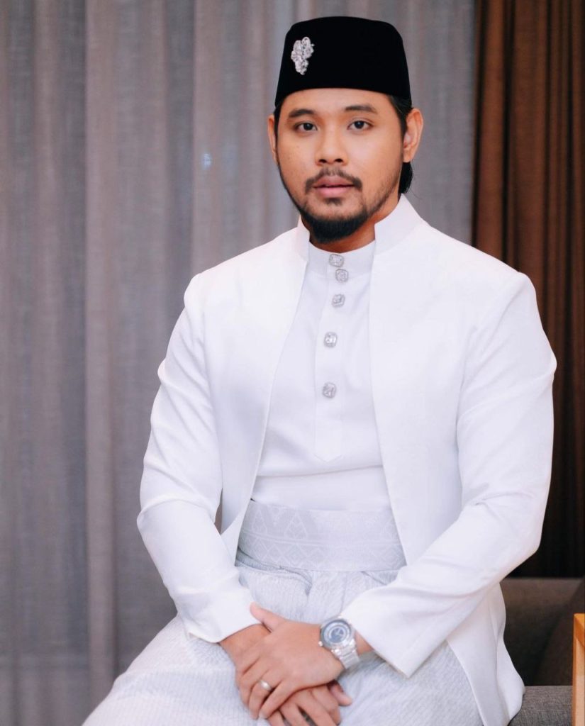 Terima Mas Kahwin Sedulang Barang Kemas, REEN RAHIM Sah Isteri Ahli Perniagaan
