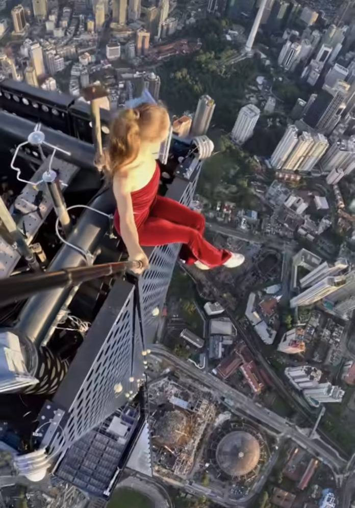 Kenali Pendaki Ekstrem Warga Rusia ANGELA NIKOLAU, Anak Penghibur ...