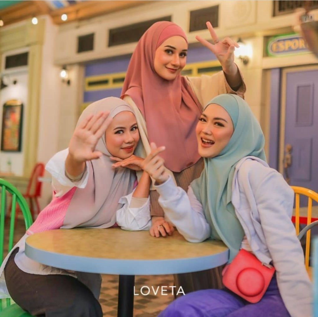 Raja Permaisuri Agong Pertama Berhijab, Permaisuri SITI AISHAH Bergelar ...