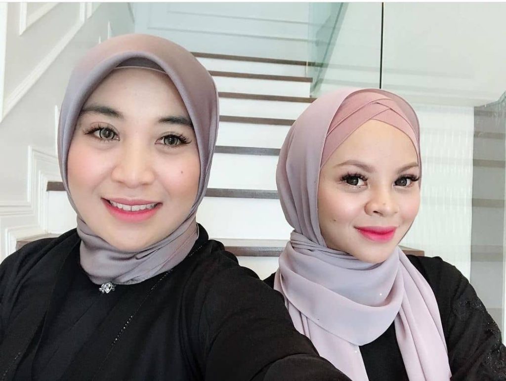 Raja Permaisuri Agong Pertama Berhijab, Permaisuri SITI AISHAH Bergelar ...