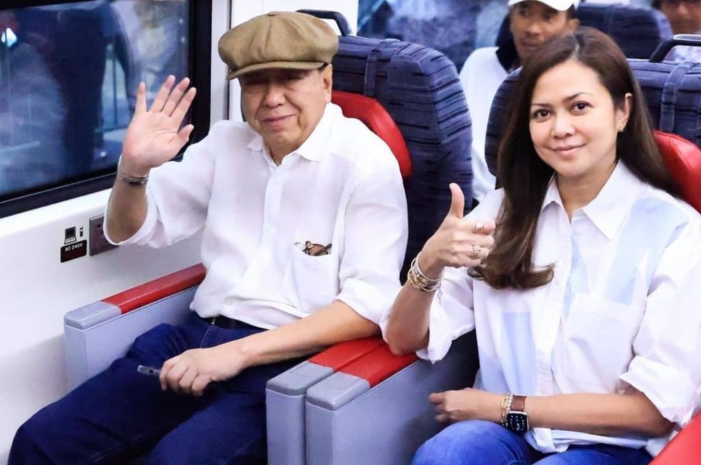 Sultan Selangor, Tengku Permaisuri Naik Beca Di Pulau Pinang Raih ...