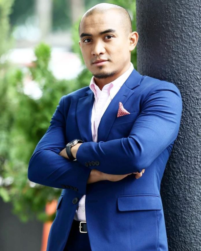 Wajah Klasik Anak Datuk Zainal Abidin, Timur Gabriel Kenang Jasa Ibu ...