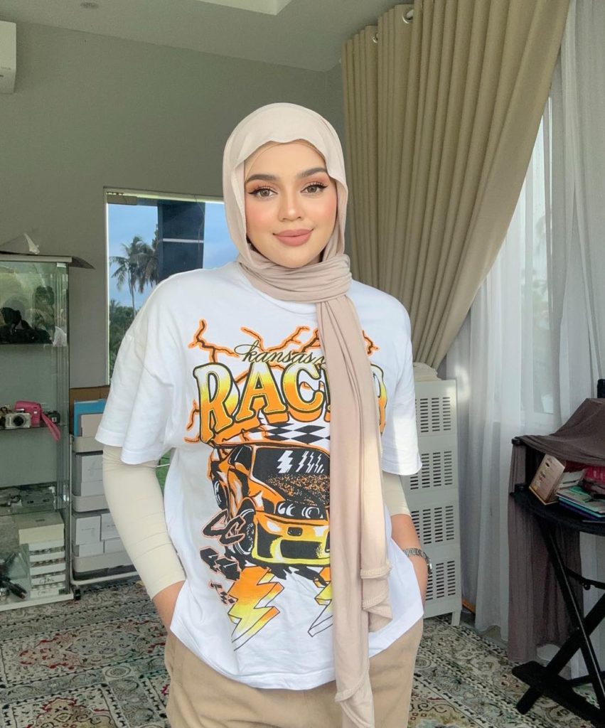 Dikecam Muka Berjerawat, Tak Halang MUA BELLAZ Kongsi Video Mekap ...