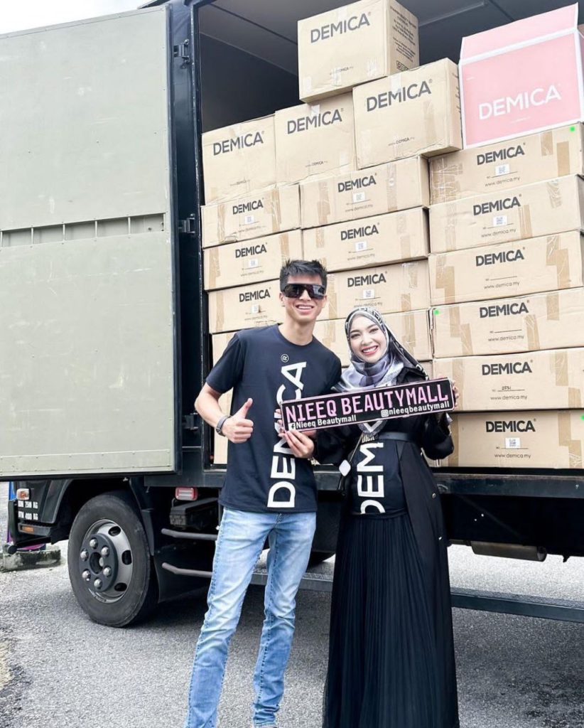 Gaya Tetamu Di Atas Red Carpet Nona Superwoman Award 2022, Yang Mana ...