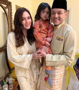 Kahwin Kerabat Diraja, CHE PUAN SARIMAH Genap Usia 45 Tahun & ‘Cair ...