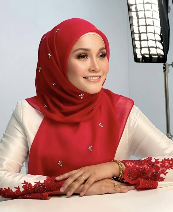Nampak Macam 'Bestie' Bila Dengan Anak-Anak, DATIN ANNE NGASRI Buat ...