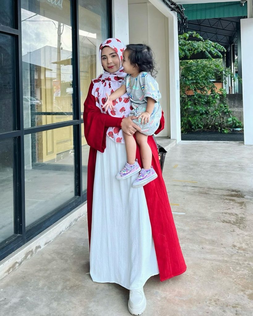 Stok Raya Penuh Sampai Siling Kedai, Wan Syuhada Sebak Terima ‘Demand ...